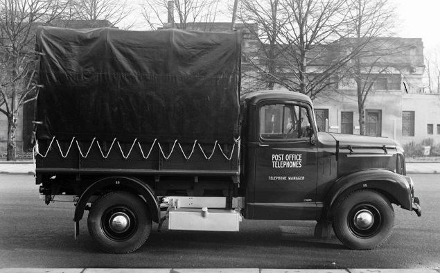Morris - LC5 - 1 ton GPO Covered Wagon - 1953