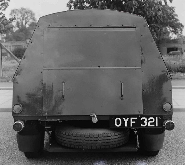 MECHANICAL AIDS - GPO - PO - BT - Compressor Truck - Morris LC5